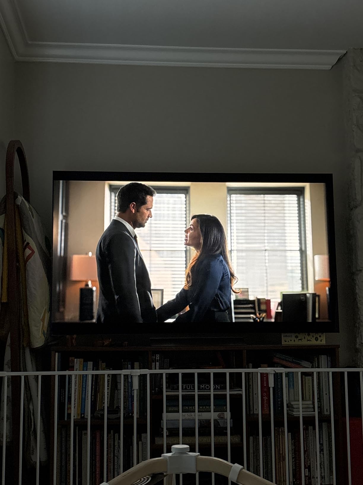 8 Best OLED TVs Under $1000 (April 2026) Expert Picks